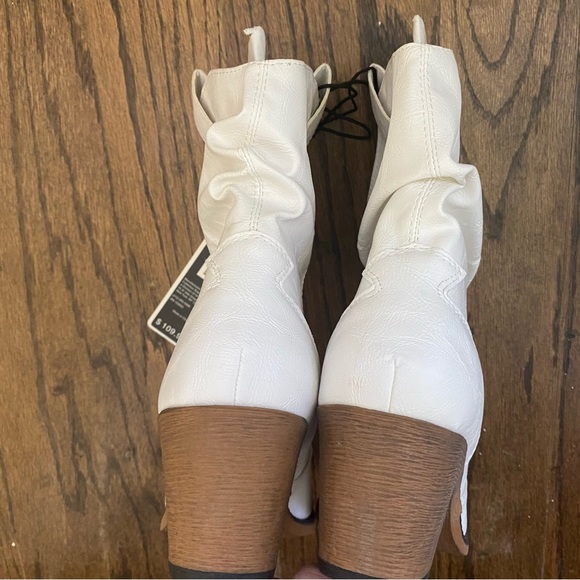 Charles Albert | Shoes | Nwt Charles Albert Womens Size 9 White Vegan ...